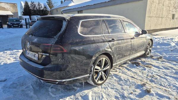 Черный Фольксваген Пассат 2016 в Таураге, объемом двигателя 2.00 л и пробегом 319 тыс. км за 6990 €, фото 6 на AUTOMOTO.COM.LV