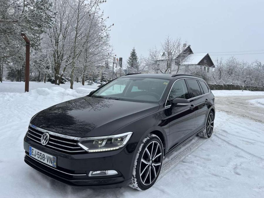 Black Volkswagen Passat 2016 in Kaunas, with an engine capacity of 1.97 L and mileage of 290 thousand km for 9750 €, photo 1 on AUTOMOTO.COM.LV