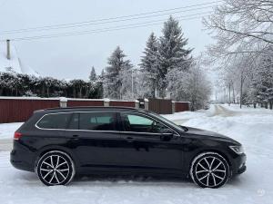 Black Volkswagen Passat 2016 in Kaunas, with an engine capacity of 1.97 L and mileage of 290 thousand km for 9750 €, photo 6 on AUTOMOTO.COM.LV