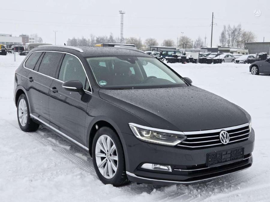 Black Volkswagen Passat 2016 in Marijampole, with an engine capacity of 1.97 L and mileage of 295 thousand km for 8350 €, photo 1 on AUTOMOTO.COM.LV