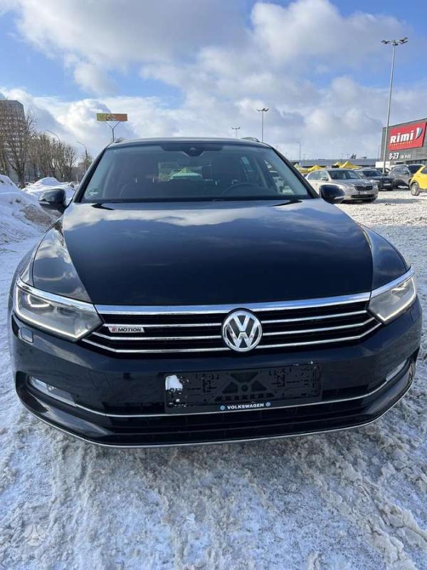 Black Volkswagen Passat 2016 in Kaunas, with an engine capacity of 1.97 L and mileage of 253 thousand km for 11200 €, photo 2 on AUTOMOTO.COM.LV