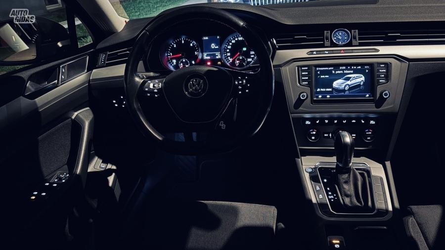 Black Volkswagen Passat 2016 in Panevezys, with an engine capacity of 2.00 L and mileage of 280 thousand km for 11000 €, photo 25 on AUTOMOTO.COM.LV