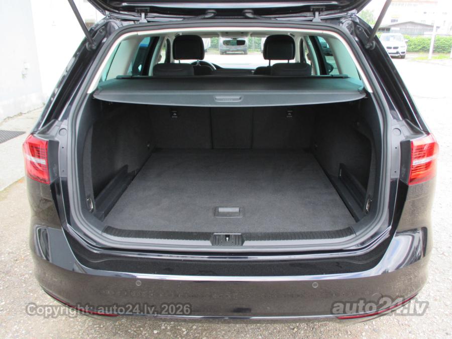 Black Volkswagen Passat 2016 in Tartu, with an engine capacity of 1.60 L and mileage of 241 thousand km for 9200 €, photo 5 on AUTOMOTO.COM.LV