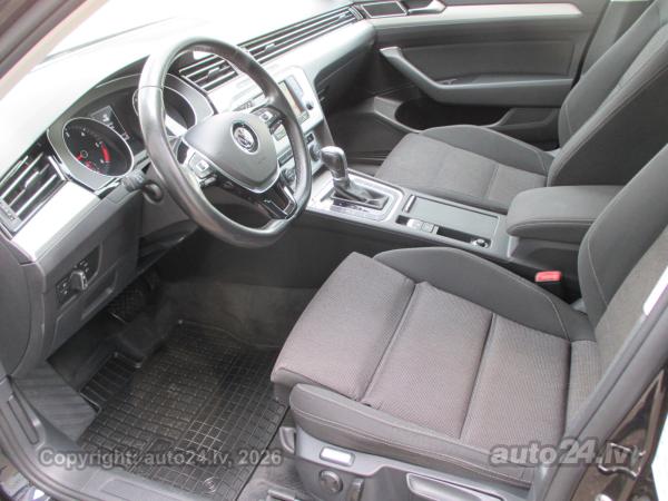 Black Volkswagen Passat 2016 in Tartu, with an engine capacity of 1.60 L and mileage of 241 thousand km for 9200 €, photo 5 on AUTOMOTO.COM.LV