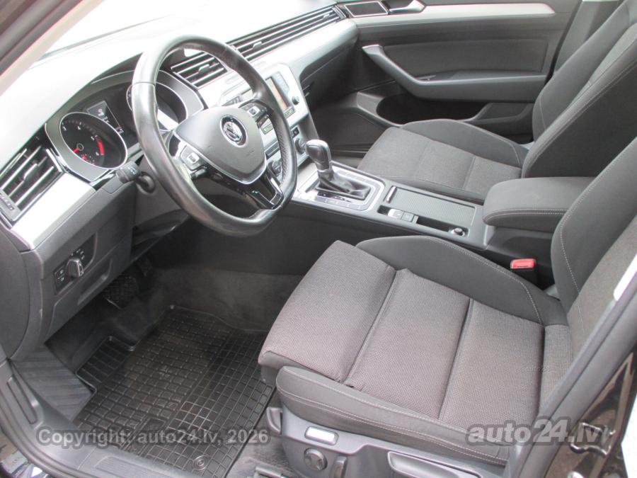 Black Volkswagen Passat 2016 in Tartu, with an engine capacity of 1.60 L and mileage of 241 thousand km for 9200 €, photo 6 on AUTOMOTO.COM.LV