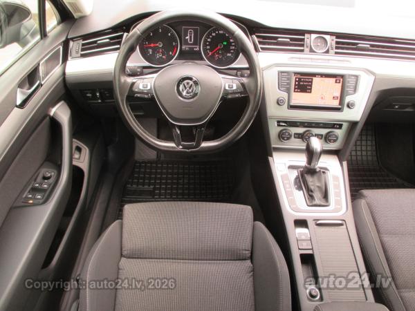 Black Volkswagen Passat 2016 in Tartu, with an engine capacity of 1.60 L and mileage of 241 thousand km for 9200 €, photo 6 on AUTOMOTO.COM.LV