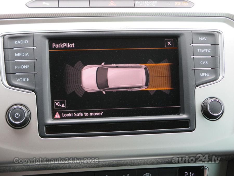 Black Volkswagen Passat 2016 in Tartu, with an engine capacity of 1.60 L and mileage of 241 thousand km for 9200 €, photo 9 on AUTOMOTO.COM.LV