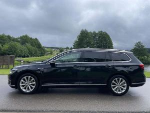 Melns Volkswagen Passat 2016 Viļņa, ar dzinēja tilpumu 1.40 L un nobraukumu 240 tūkst. km par 9300 €, foto 3 vietnē AUTOMOTO.COM.LV