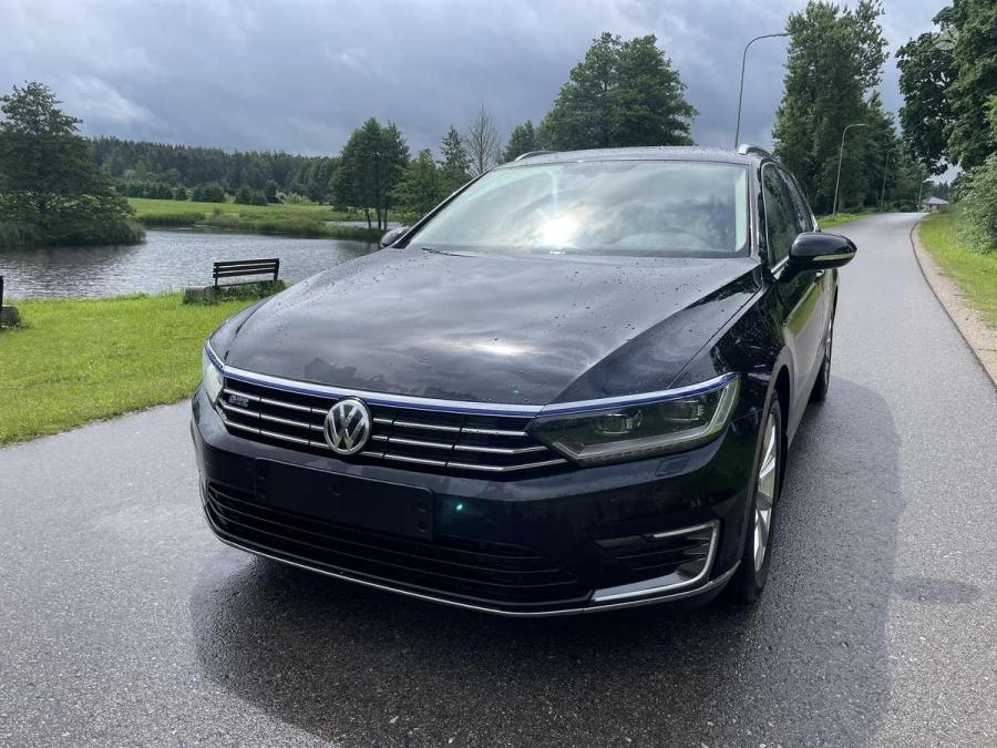 Melns Volkswagen Passat 2016 Viļņa, ar dzinēja tilpumu 1.40 L un nobraukumu 240 tūkst. km par 9300 €, foto 11 vietnē AUTOMOTO.COM.LV