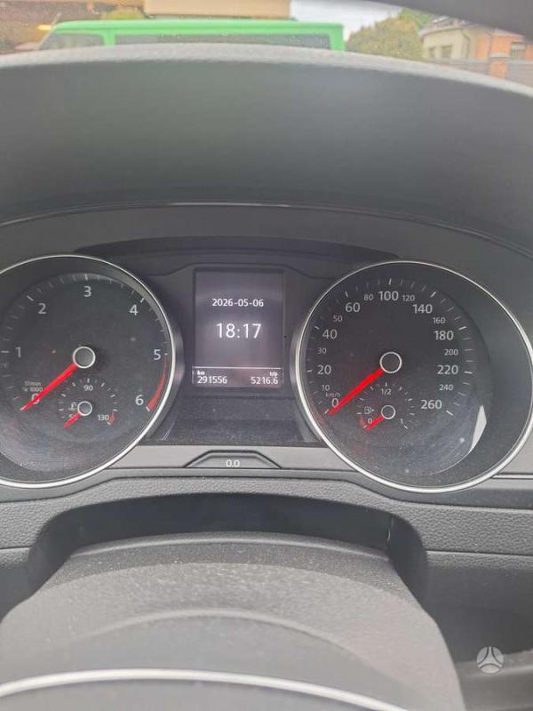 Melns Volkswagen Passat 2016 Kauņa, ar dzinēja tilpumu 1.60 L un nobraukumu 292 tūkst. km par 7650 €, foto 6 vietnē AUTOMOTO.COM.LV