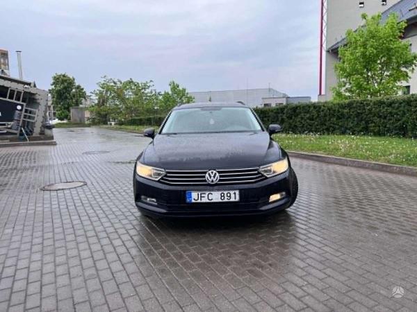 Black Volkswagen Passat 2016 in Kaunas, with an engine capacity of 1.60 L and mileage of 292 thousand km for 7650 €, photo 1 on AUTOMOTO.COM.LV