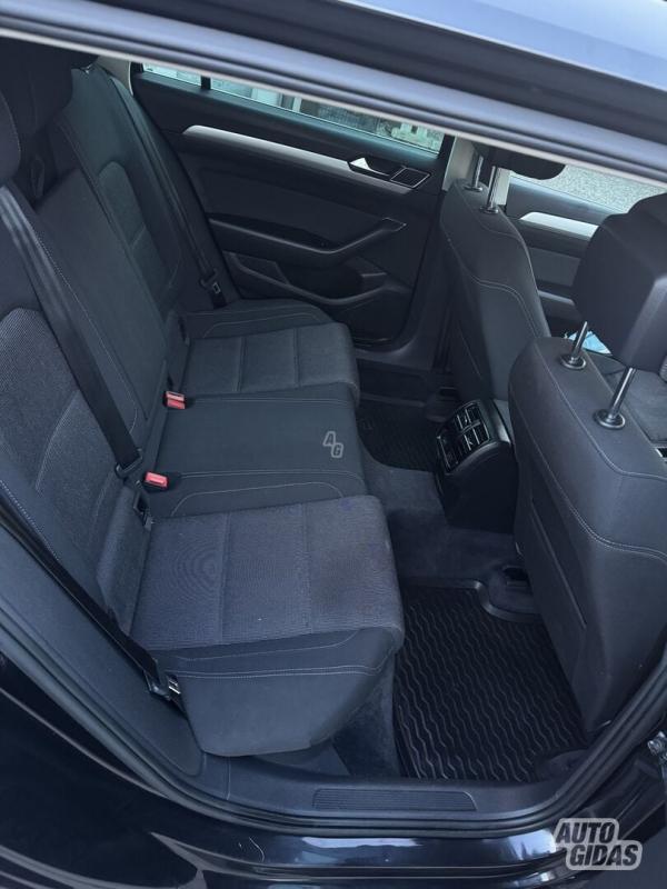 Black Volkswagen Passat 2016 in Klaipeda, with an engine capacity of 2.00 L and mileage of 375 thousand km for 8000 €, photo 5 on AUTOMOTO.COM.LV