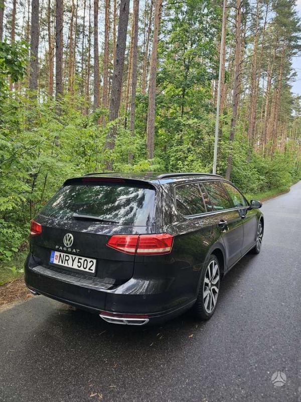 Black Volkswagen Passat 2016 in Vilnius, with an engine capacity of 1.97 L and mileage of 314 thousand km for 9000 €, photo 3 on AUTOMOTO.COM.LV