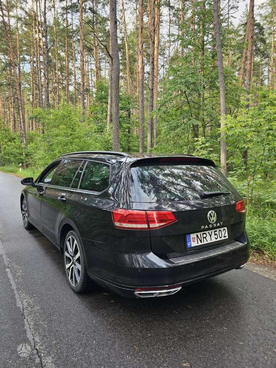 Black Volkswagen Passat 2016 in Vilnius, with an engine capacity of 1.97 L and mileage of 314 thousand km for 9000 €, photo 5 on AUTOMOTO.COM.LV
