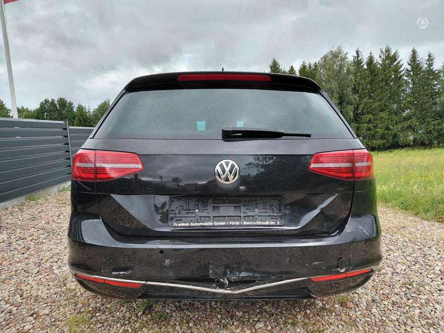 Black Volkswagen Passat 2016 in Vilkaviskis, with an engine capacity of 1.97 L and mileage of 276 thousand km for 7200 €, photo 9 on AUTOMOTO.COM.LV