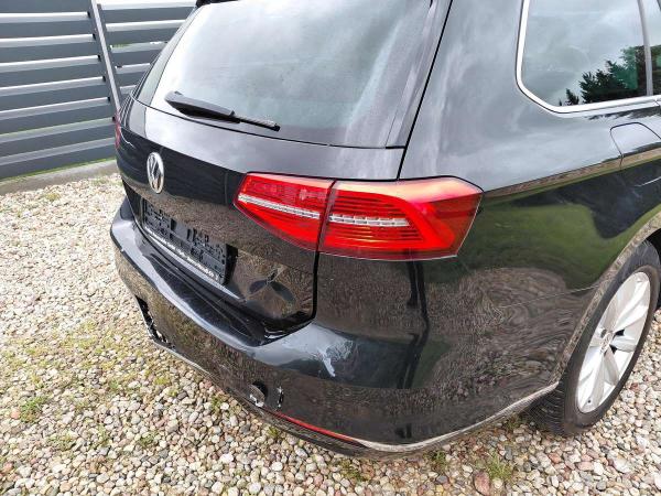 Black Volkswagen Passat 2016 in Vilkaviskis, with an engine capacity of 1.97 L and mileage of 276 thousand km for 7200 €, photo 9 on AUTOMOTO.COM.LV