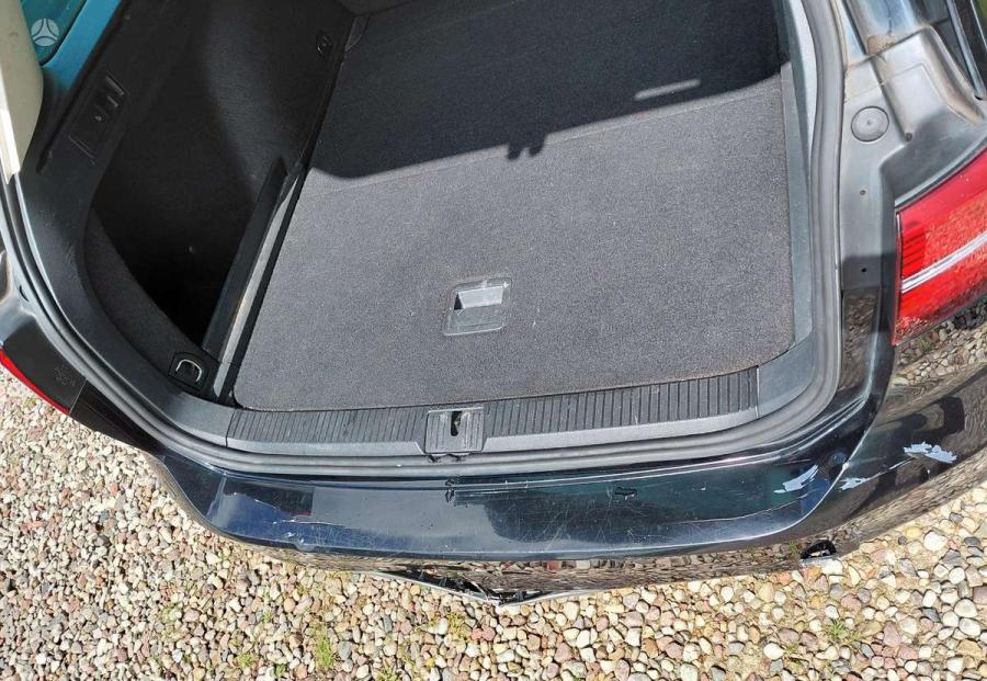 Black Volkswagen Passat 2016 in Vilkaviskis, with an engine capacity of 1.97 L and mileage of 276 thousand km for 7200 €, photo 19 on AUTOMOTO.COM.LV
