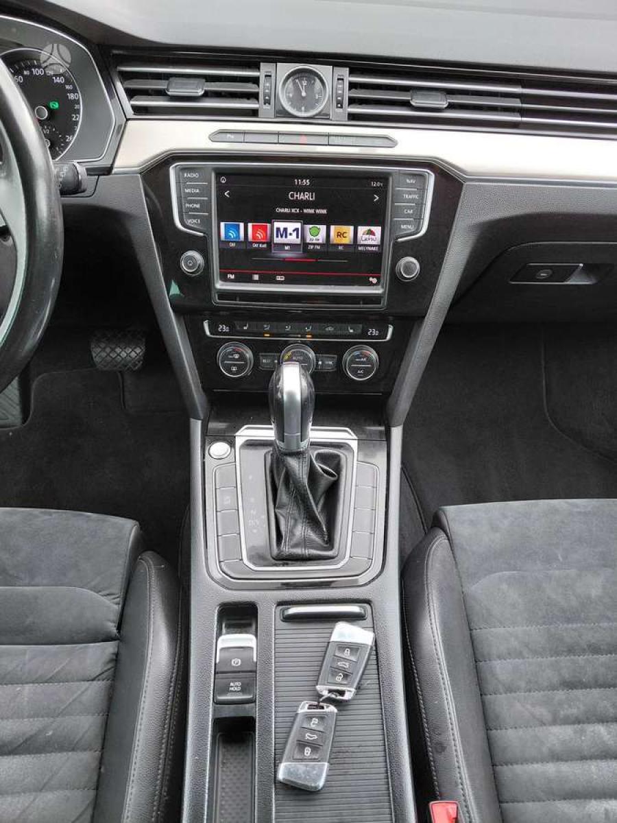 Black Volkswagen Passat 2016 in Vilkaviskis, with an engine capacity of 1.97 L and mileage of 276 thousand km for 7200 €, photo 25 on AUTOMOTO.COM.LV