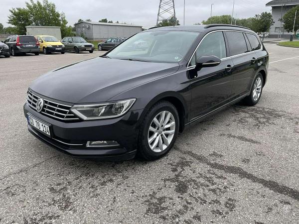 Black Volkswagen Passat 2016 in Kaunas, with an engine capacity of 1.97 L and mileage of 342 thousand km for 5990 €, photo 1 on AUTOMOTO.COM.LV