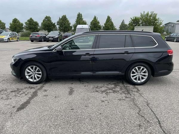 Black Volkswagen Passat 2016 in Kaunas, with an engine capacity of 1.97 L and mileage of 342 thousand km for 5990 €, photo 4 on AUTOMOTO.COM.LV