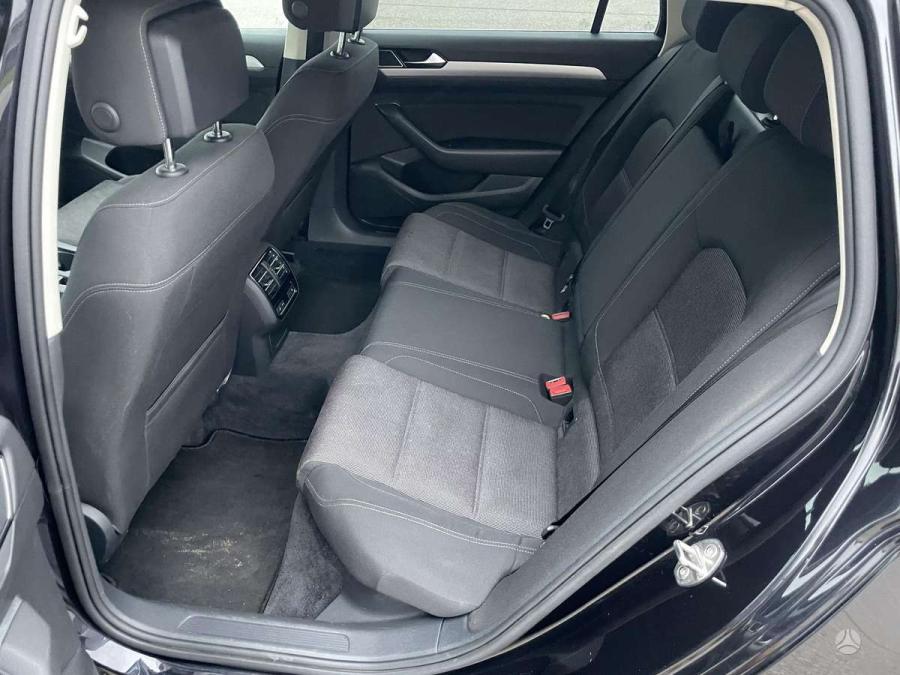 Melns Volkswagen Passat 2016 Kauņa, ar dzinēja tilpumu 1.97 L un nobraukumu 340 tūkst. km par 5990 €, foto 10 vietnē AUTOMOTO.COM.LV