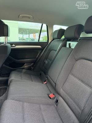 Black Volkswagen Passat 2016 in Klaipeda, with an engine capacity of 2.00 L and mileage of 376 thousand km for 6950 €, photo 16 on AUTOMOTO.COM.LV