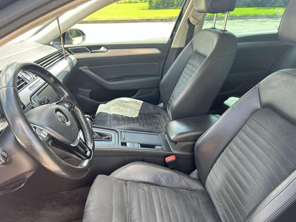 Melns Volkswagen Passat 2016 Kauņa, ar dzinēja tilpumu 1.97 L un nobraukumu 300 tūkst. km par 9400 €, foto 10 vietnē AUTOMOTO.COM.LV