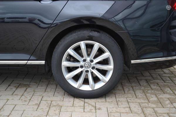 Melns Volkswagen Passat 2016 Viļņa, ar dzinēja tilpumu 1.97 L un nobraukumu 283 tūkst. km par 9500 €, foto 7 vietnē AUTOMOTO.COM.LV