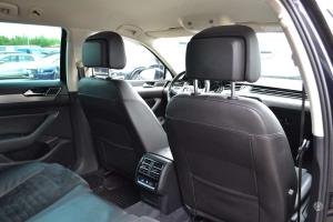 Melns Volkswagen Passat 2016 Viļņa, ar dzinēja tilpumu 1.97 L un nobraukumu 283 tūkst. km par 9500 €, foto 22 vietnē AUTOMOTO.COM.LV