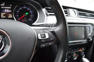 Melns Volkswagen Passat 2016 Viļņa, ar dzinēja tilpumu 1.97 L un nobraukumu 283 tūkst. km par 9500 €, foto 42 vietnē AUTOMOTO.COM.LV