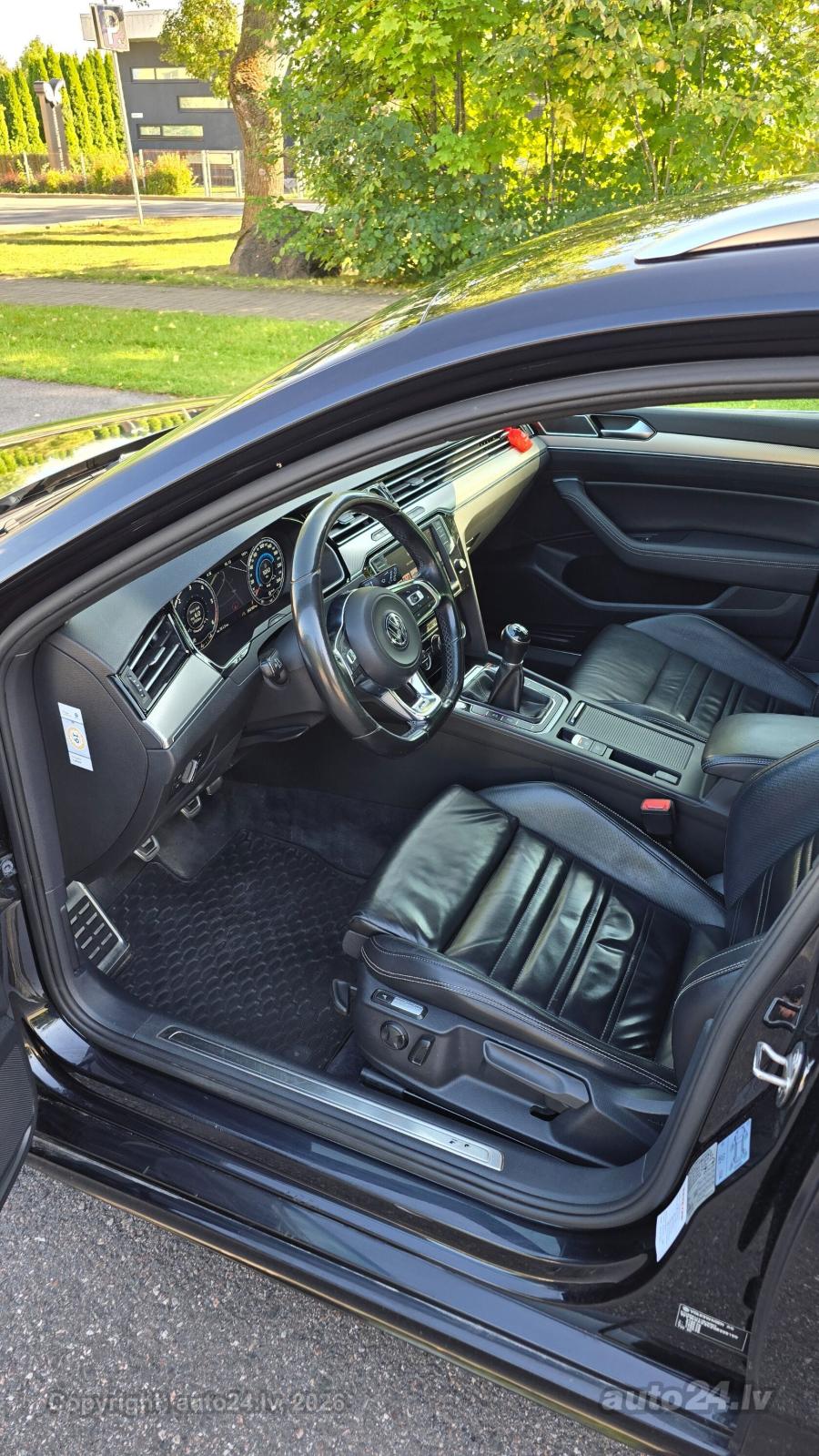 Melns Volkswagen Passat 2016 Jehvi, ar dzinēja tilpumu 2.00 L un nobraukumu 342 tūkst. km par 10000 €, foto 12 vietnē AUTOMOTO.COM.LV