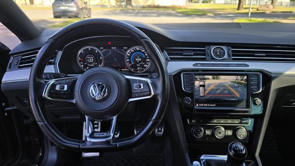 Black Volkswagen Passat 2016 in Kohtla-Jarve, with an engine capacity of 2.00 L and mileage of 342 thousand km for 9500 €, photo 7 on AUTOMOTO.COM.LV