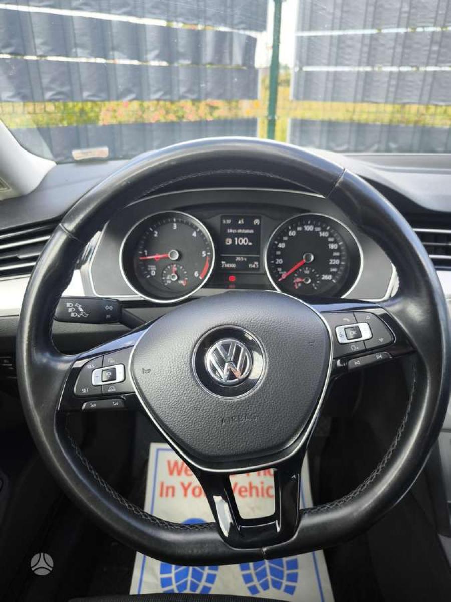 Black Volkswagen Passat 2016 in Vilkaviskis, with an engine capacity of 1.97 L and mileage of 214 thousand km for 8300 €, photo 13 on AUTOMOTO.COM.LV