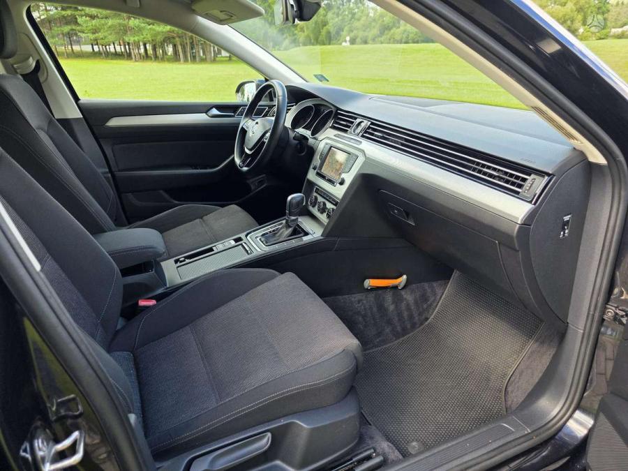 Melns Volkswagen Passat 2016 Telšiai, ar dzinēja tilpumu 1.60 L un nobraukumu 282 tūkst. km par 7650 €, foto 22 vietnē AUTOMOTO.COM.LV