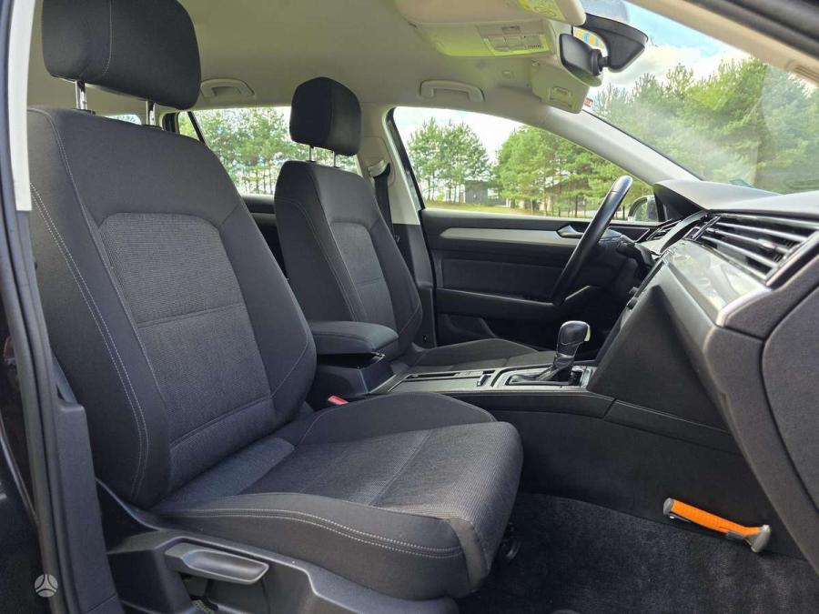 Melns Volkswagen Passat 2016 Telšiai, ar dzinēja tilpumu 1.60 L un nobraukumu 282 tūkst. km par 7650 €, foto 23 vietnē AUTOMOTO.COM.LV