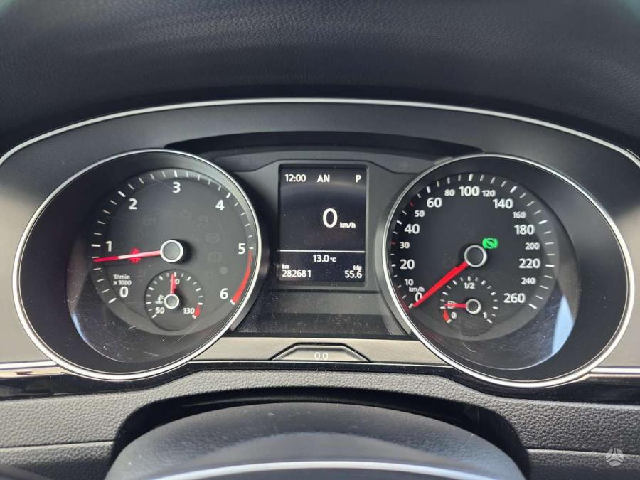 Melns Volkswagen Passat 2016 Telšiai, ar dzinēja tilpumu 1.60 L un nobraukumu 282 tūkst. km par 7650 €, foto 31 vietnē AUTOMOTO.COM.LV