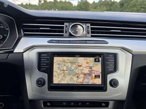 Melns Volkswagen Passat 2016 Telšiai, ar dzinēja tilpumu 1.60 L un nobraukumu 282 tūkst. km par 7650 €, foto 34 vietnē AUTOMOTO.COM.LV