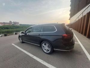 Black Volkswagen Passat 2016 in Kaunas, with an engine capacity of 1.40 L and mileage of 278 thousand km for 11300 €, photo 7 on AUTOMOTO.COM.LV