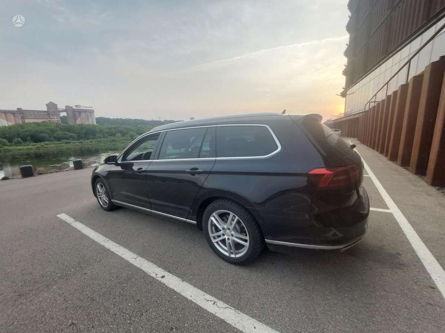 Black Volkswagen Passat 2016 in Kaunas, with an engine capacity of 1.40 L and mileage of 278 thousand km for 11300 €, photo 7 on AUTOMOTO.COM.LV