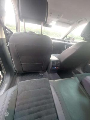 Black Volkswagen Passat 2016 in Kaunas, with an engine capacity of 1.40 L and mileage of 278 thousand km for 11300 €, photo 13 on AUTOMOTO.COM.LV