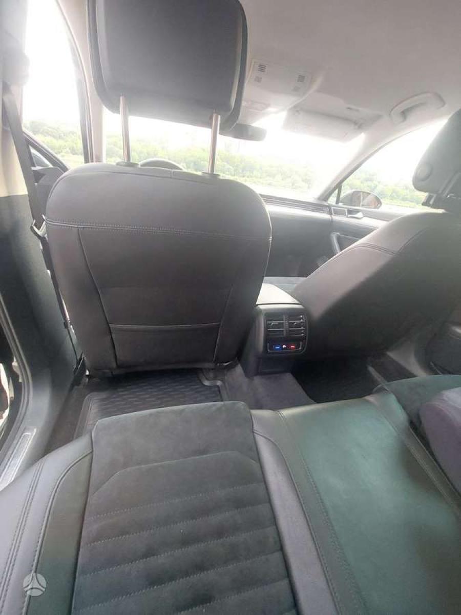 Black Volkswagen Passat 2016 in Kaunas, with an engine capacity of 1.40 L and mileage of 278 thousand km for 11300 €, photo 13 on AUTOMOTO.COM.LV