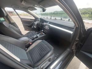 Black Volkswagen Passat 2016 in Kaunas, with an engine capacity of 1.40 L and mileage of 278 thousand km for 11300 €, photo 16 on AUTOMOTO.COM.LV