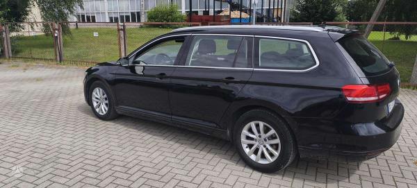 Black Volkswagen Passat 2016 in Taurage, with an engine capacity of 1.60 L and mileage of 290 thousand km for 7200 €, photo 3 on AUTOMOTO.COM.LV