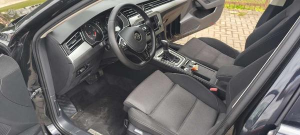 Black Volkswagen Passat 2016 in Taurage, with an engine capacity of 1.60 L and mileage of 290 thousand km for 7200 €, photo 10 on AUTOMOTO.COM.LV