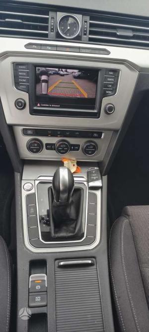 Black Volkswagen Passat 2016 in Taurage, with an engine capacity of 1.60 L and mileage of 290 thousand km for 7200 €, photo 16 on AUTOMOTO.COM.LV