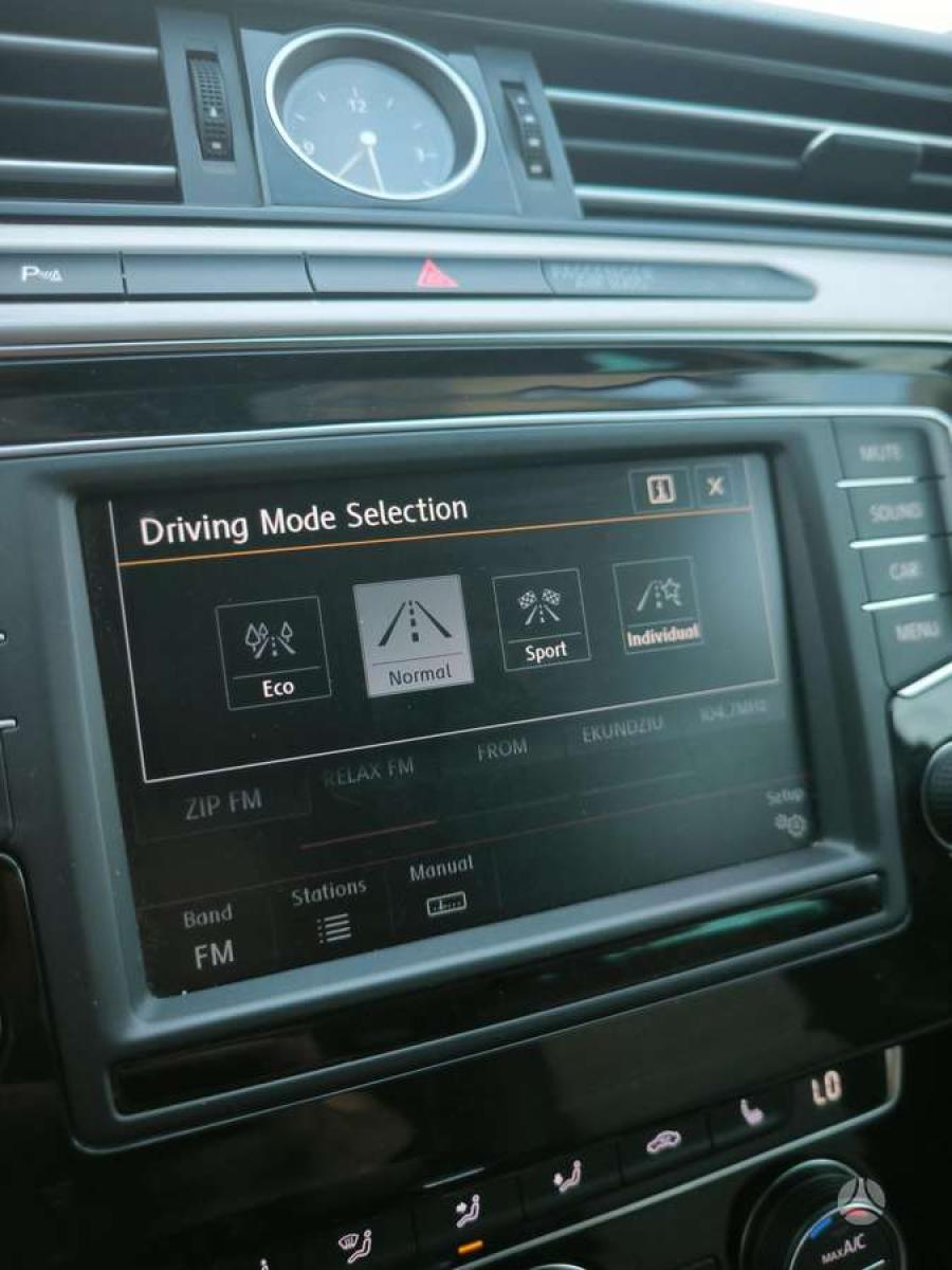 Melns Volkswagen Passat 2016 Trakai, ar dzinēja tilpumu 1.97 L un nobraukumu 297 tūkst. km par 7690 €, foto 26 vietnē AUTOMOTO.COM.LV