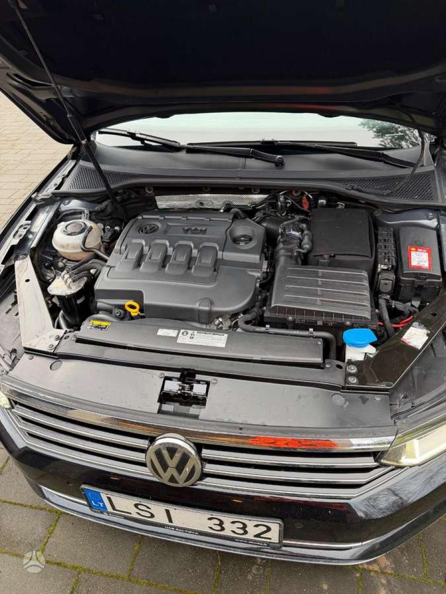 Black Volkswagen Passat 2017 in Vilnius, with an engine capacity of 1.97 L and mileage of 279 thousand km for 11200 €, photo 9 on AUTOMOTO.COM.LV