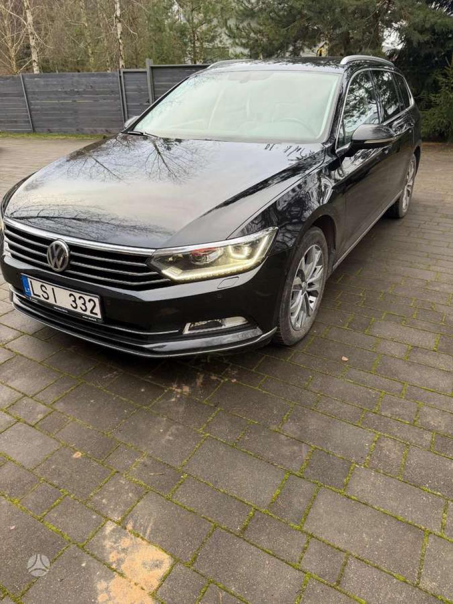 Black Volkswagen Passat 2017 in Vilnius, with an engine capacity of 1.97 L and mileage of 279 thousand km for 11200 €, photo 10 on AUTOMOTO.COM.LV