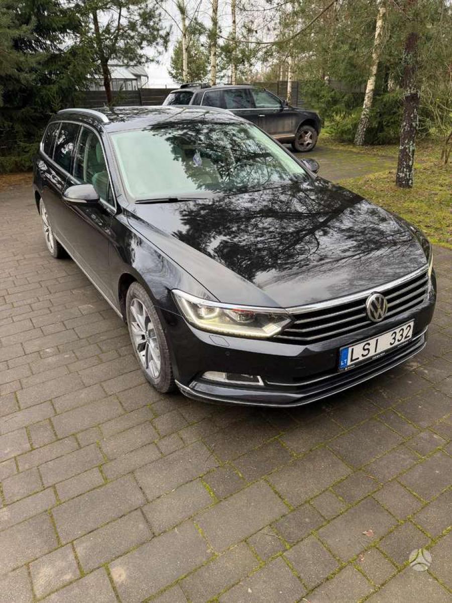 Black Volkswagen Passat 2017 in Vilnius, with an engine capacity of 1.97 L and mileage of 279 thousand km for 11200 €, photo 11 on AUTOMOTO.COM.LV