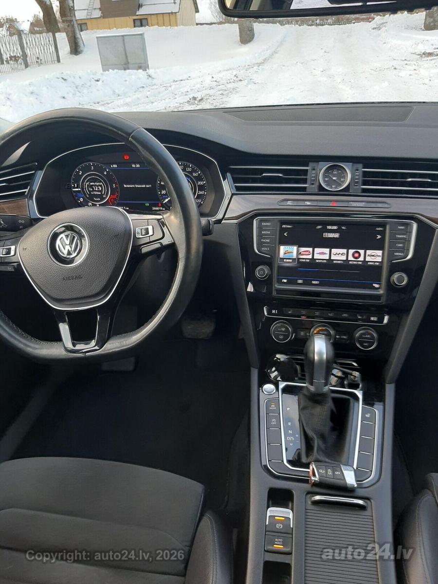 Melns Volkswagen Passat 2017 Veru, ar dzinēja tilpumu 2.00 L un nobraukumu 266 tūkst. km par 11200 €, foto 2 vietnē AUTOMOTO.COM.LV